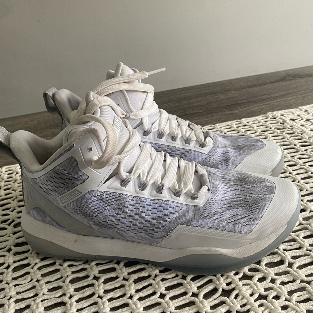 Moolah Neovolt Pro Mid Basketball Shoes - Gem